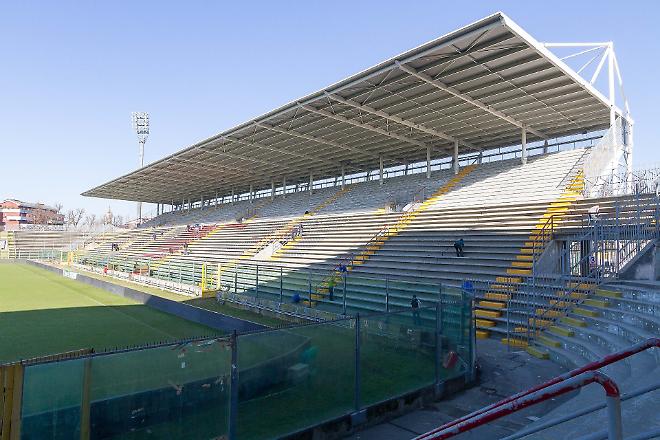 FOTO Lo stadio Zini di Cremona completamente rinnovato - Foto 1 di 31 ...