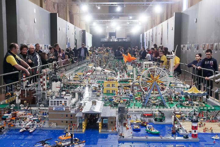 GALLERY - Lego, gli scatti della mostra - Foto 1 di 16 - La Provincia
